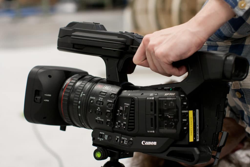 Canons Broadcast-Handheld XF705 im Praxistest › Film & TV Kamera