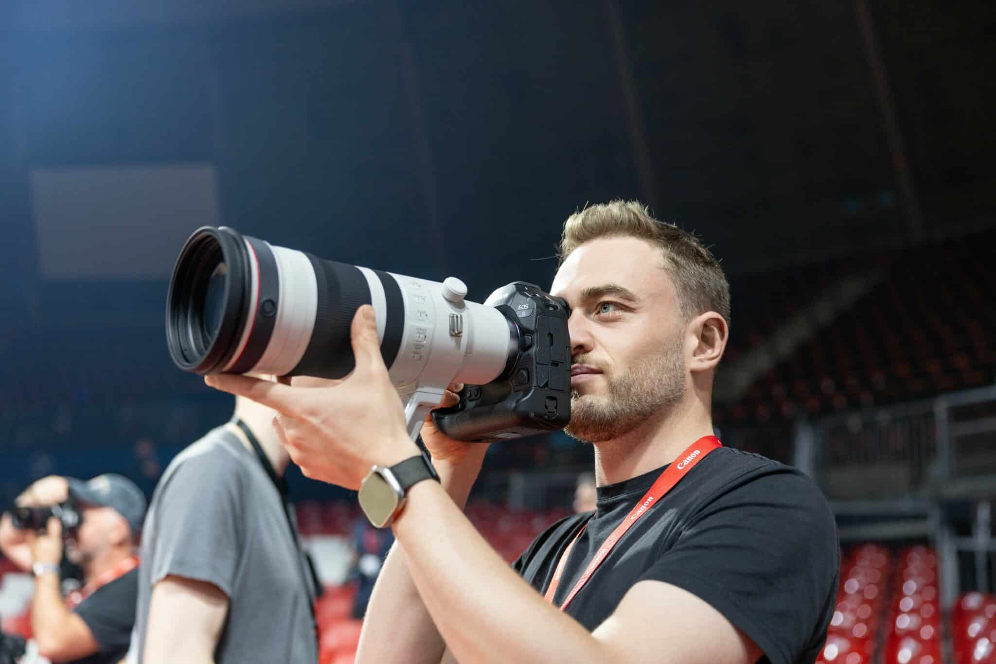 Canon stellt EOS R1 und EOS R5 Mark II vor › Film + TV Kamera